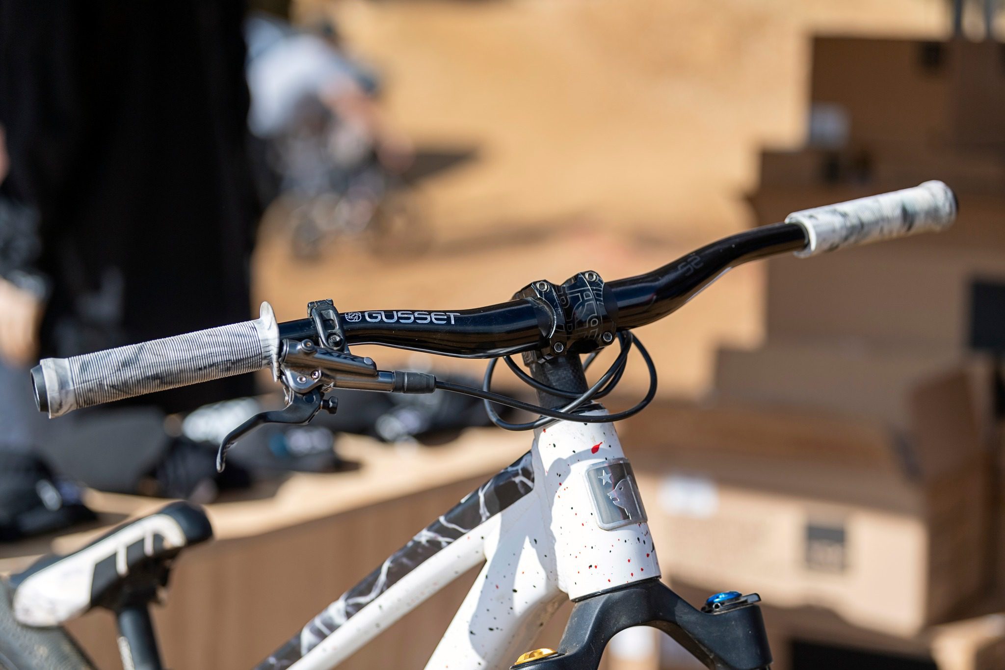 S2 Riser Handlebar 35.0 by Gusset Components | Swift Sports