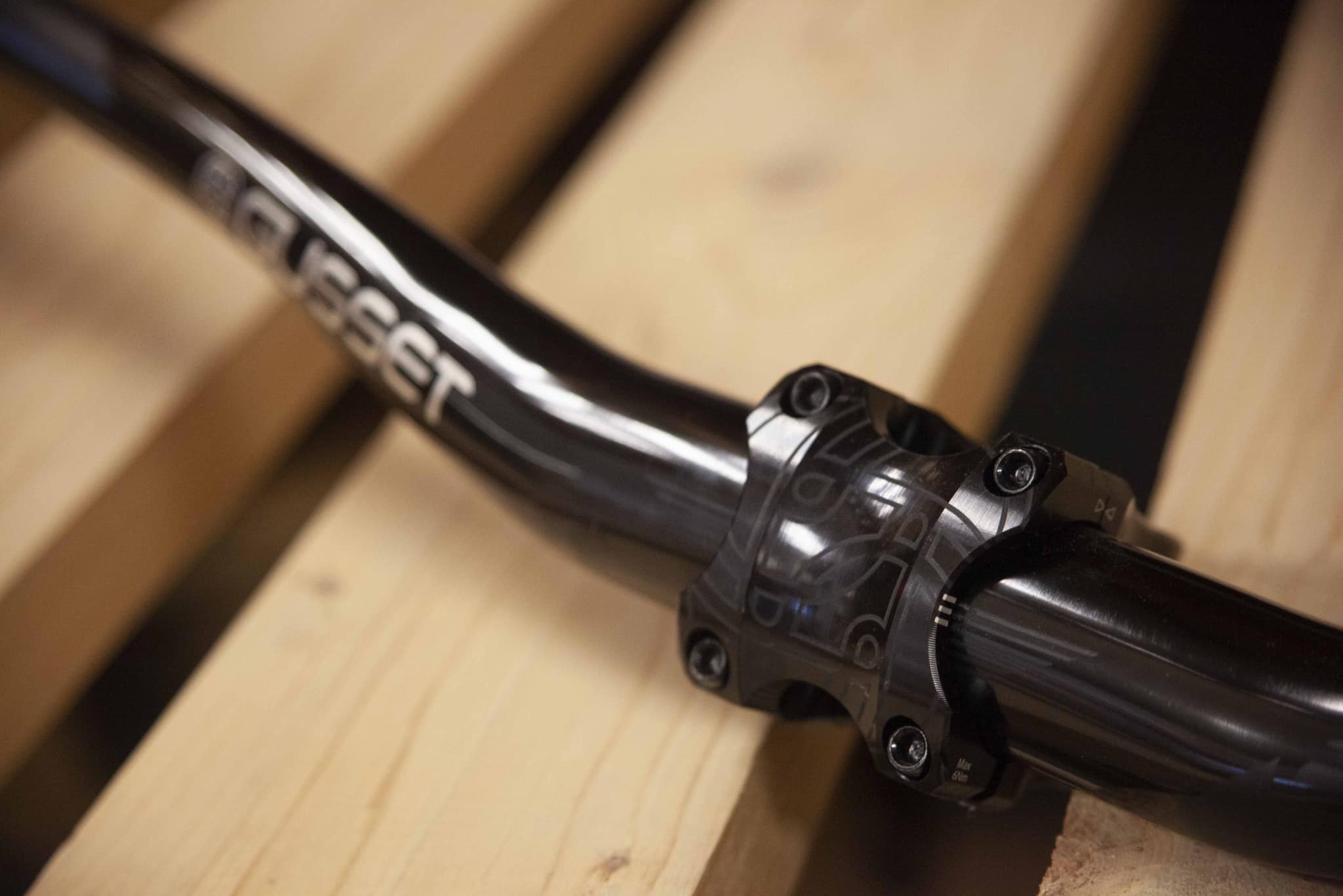 S2 Riser Handlebar 35.0 by Gusset Components | Swift Sports